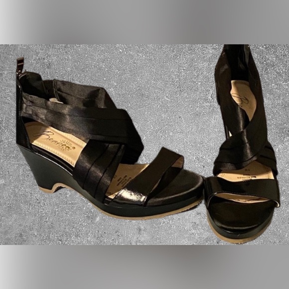 Beacon | Shoes | Satin Wedge Shoes Size 8 | Poshmark